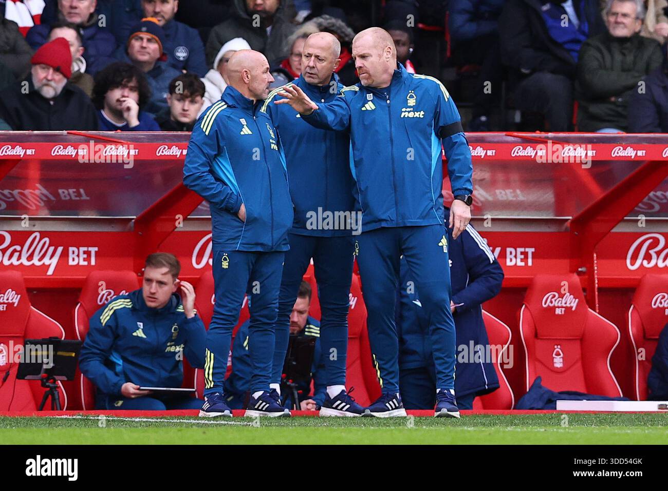 Nottingham Forest manager Sean Dyche talks with his coaching team ...
