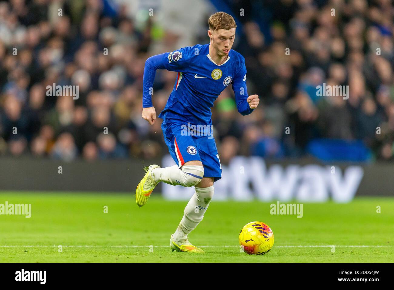 Cole Palmer of Chelsea on the ball during the Premier League match ...