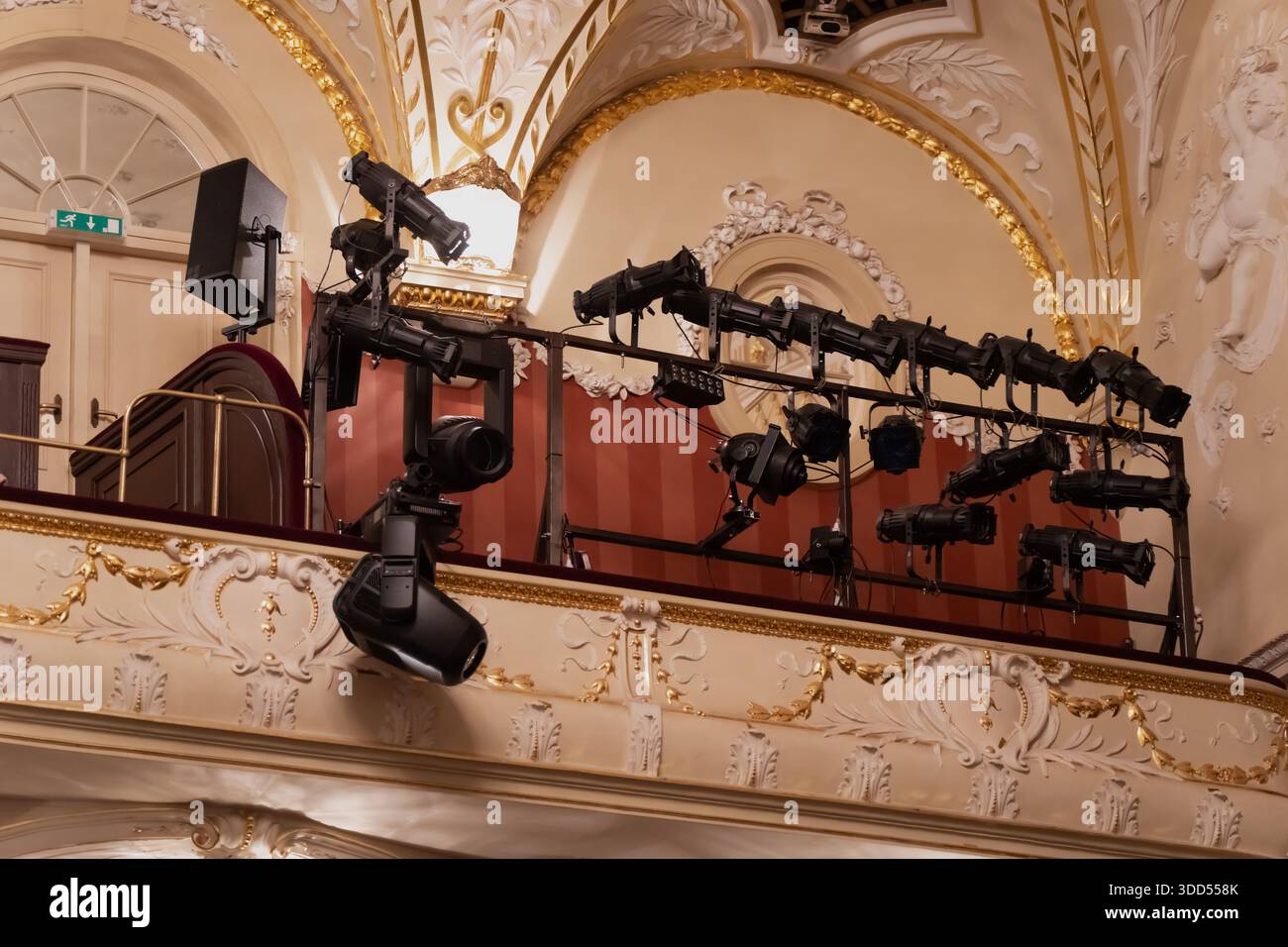 Decorative stage lighting hi-res stock photography and images - Alamy