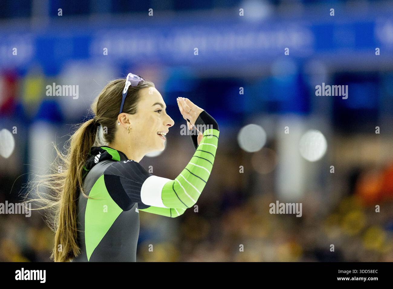 HEERENVEEN - Femke Kok celebrates the fastest time in the first 500m ...