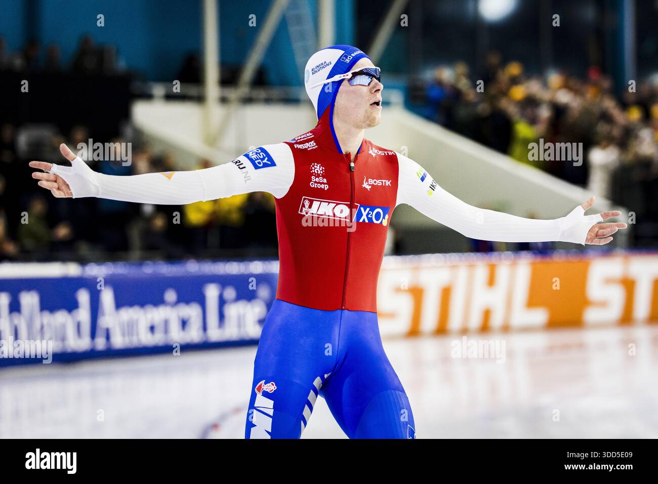 HEERENVEEN - Stijn van de Bunt after the men's 10,000m on the third day ...