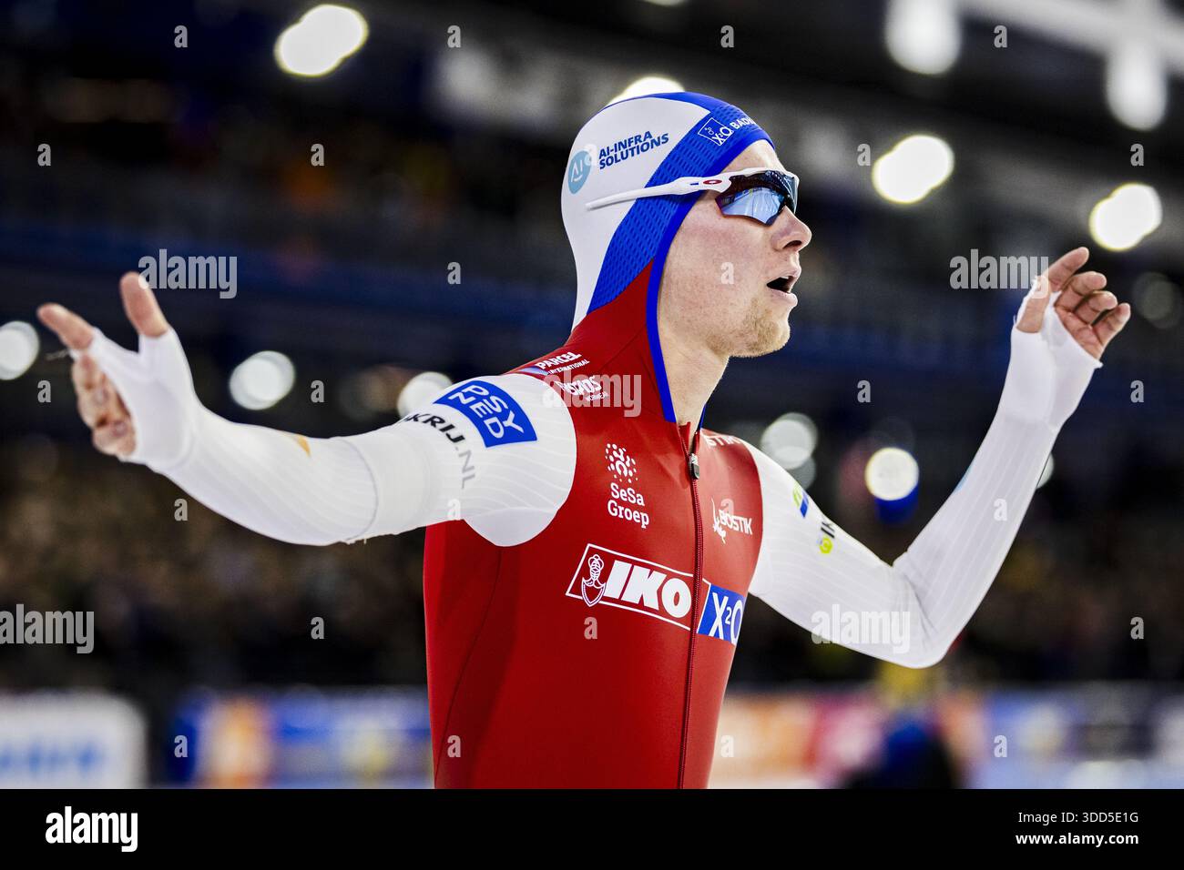 HEERENVEEN - Stijn van de Bunt after the men's 10,000m on the third day ...