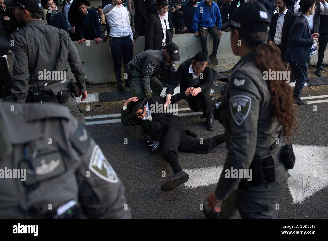 Israeli police disperse Ultra-Orthodox Jewish men blocking a highway to ...