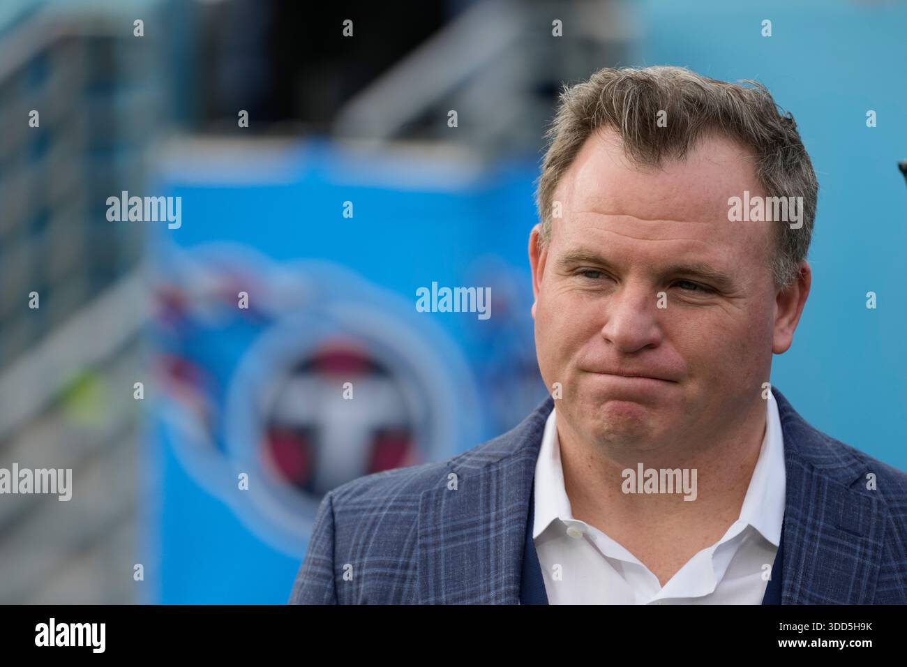 Tennessee Titans general manager Mike Borgonzi walk on the field before ...
