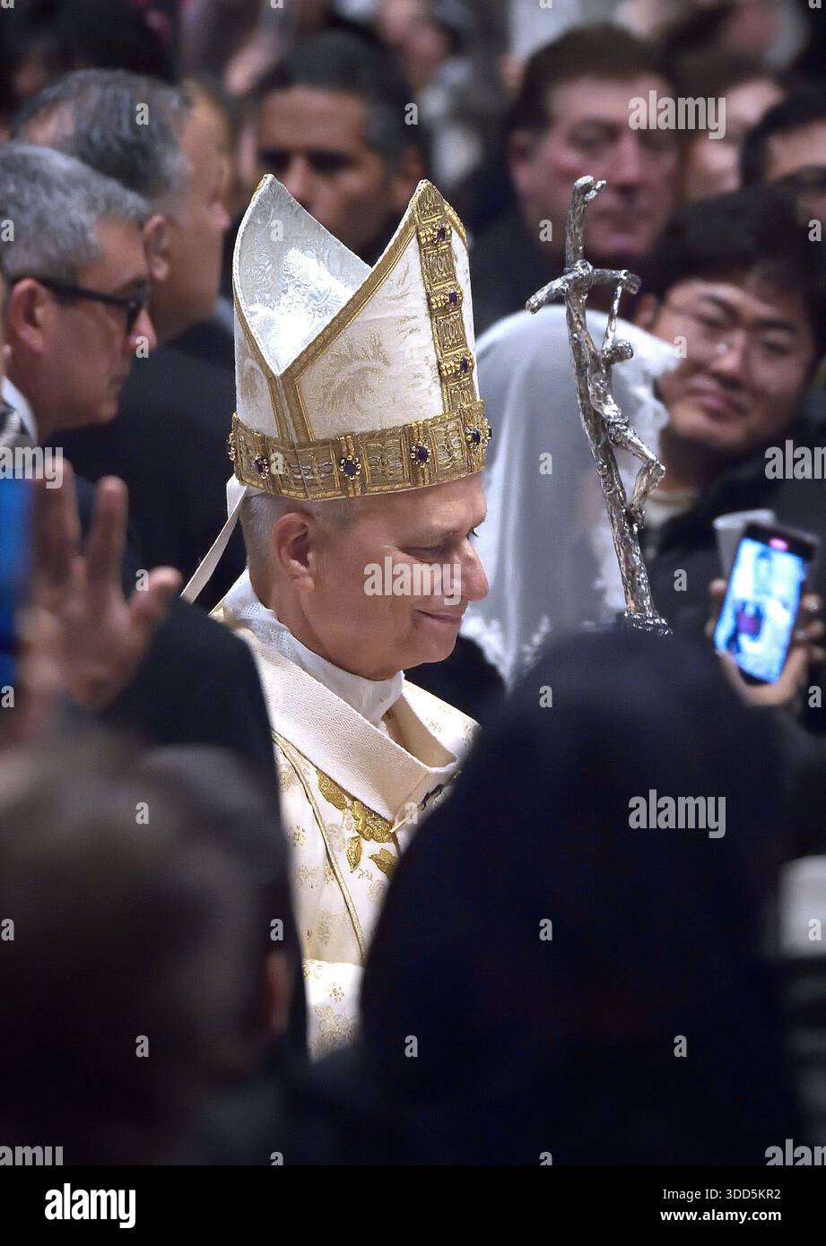 VATICAN CITY, VATICAN - DECEMBER 25: Pope Leo XIV the St. Peter's ...