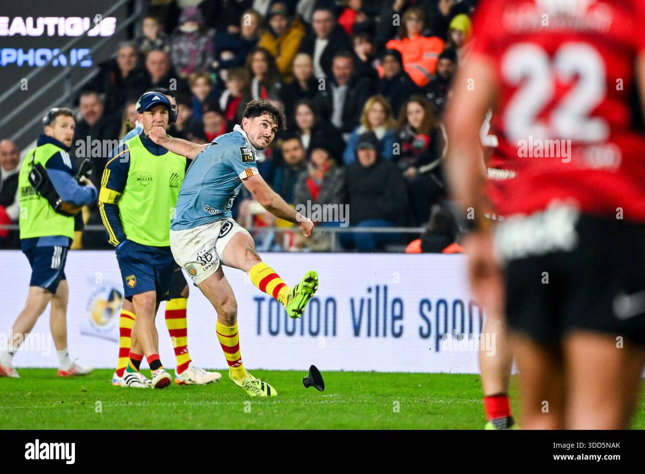 Hugo REUS of Perpignan during the Top 14 match between Toulon and ...