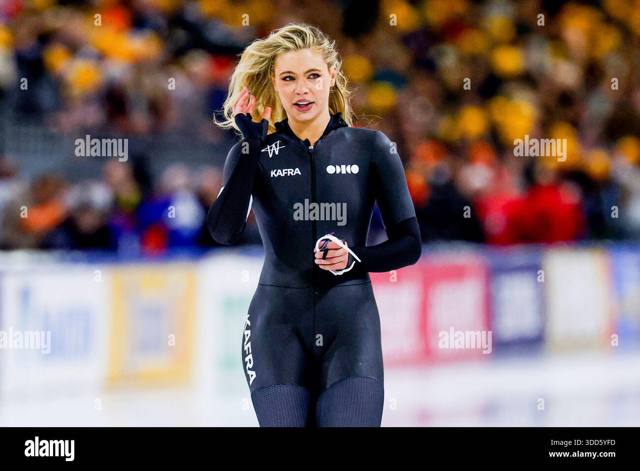 Jutta Leerdam of Team Kafra wave after competing on the Women's 500m on ...