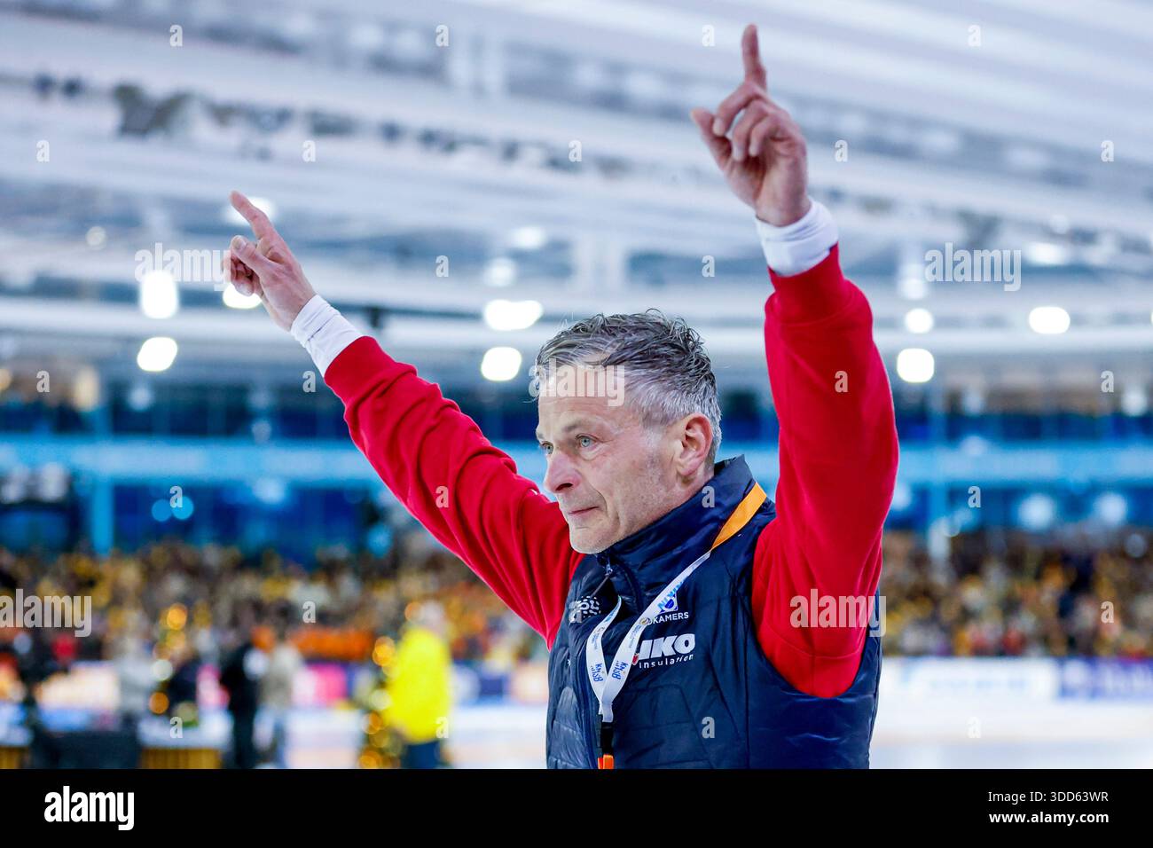 coach Erik Bouwman of Team IKO X2O give instructions to Stijn van de ...