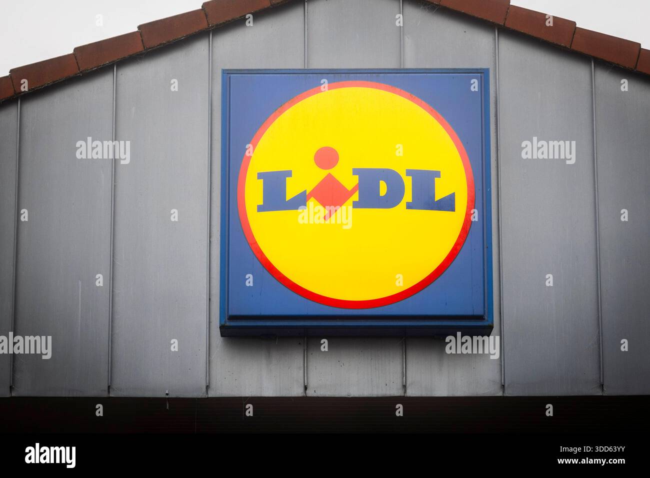 Symbolfoto Schilder einer Lidl Filiale in Niedersachsen 28.12.2025 Lidl ...