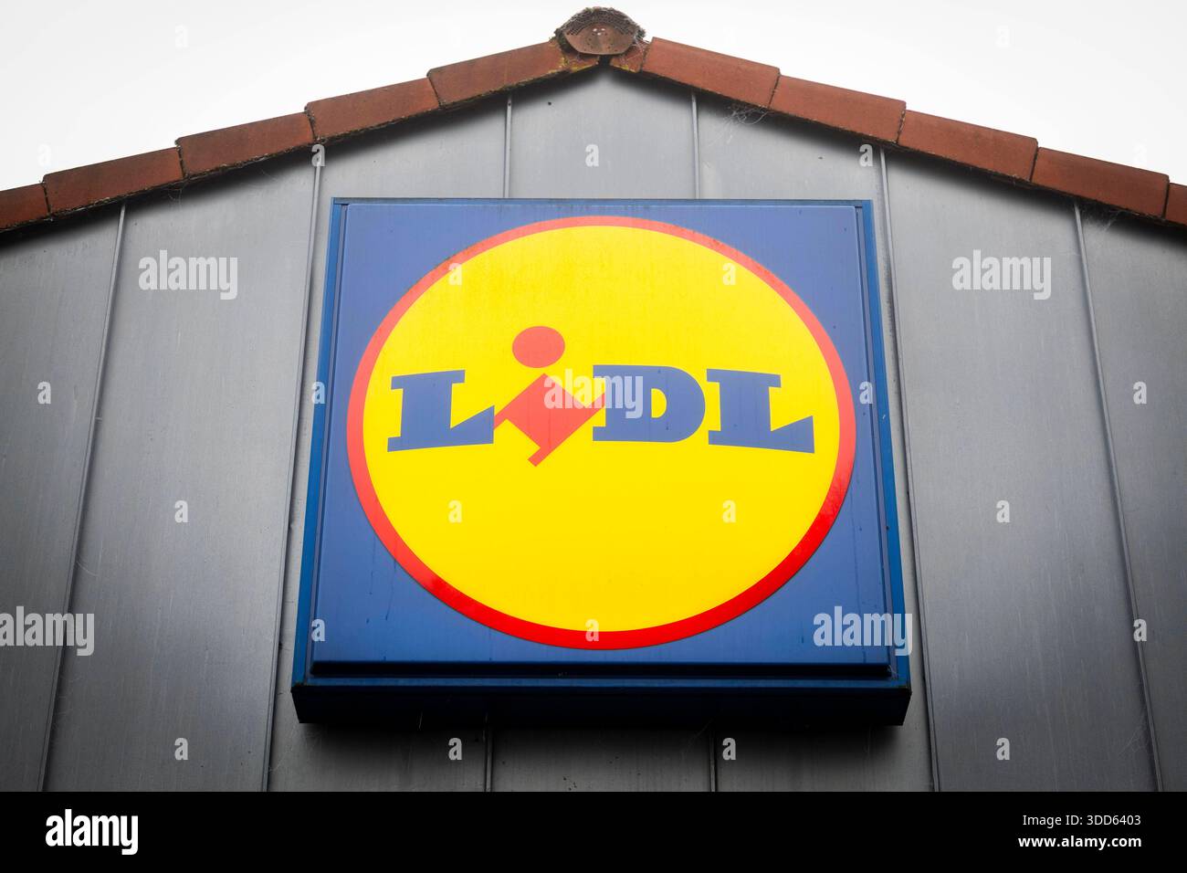 Symbolfoto Schilder einer Lidl Filiale in Niedersachsen 28.12.2025 Lidl ...