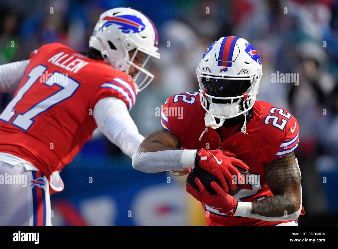 Buffalo Bills' Ray Davis warms up before an NFL football game against ...