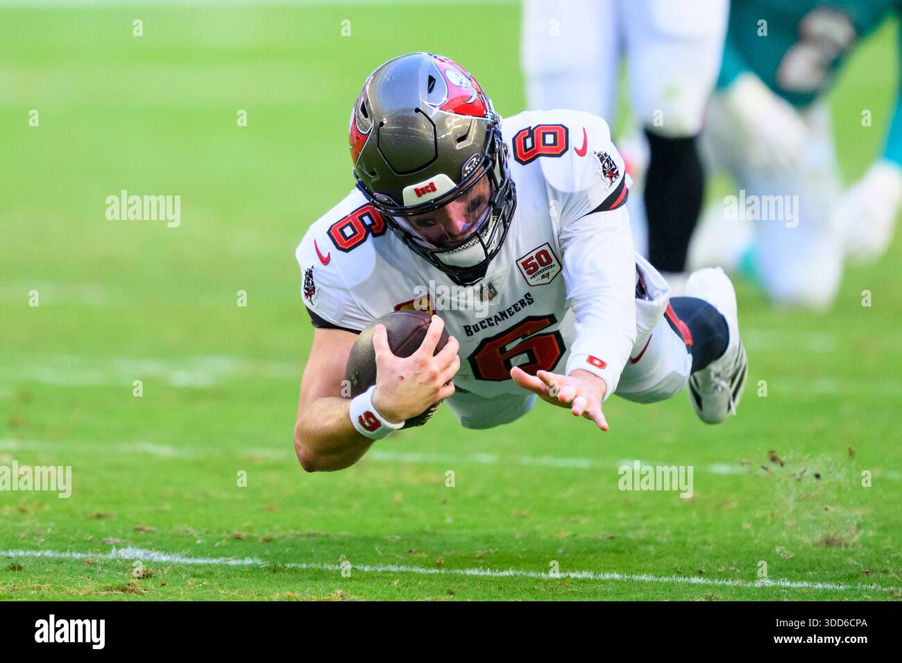 Tampa Buccaneers quarterback Baker Mayfield (6) dives with the ball ...