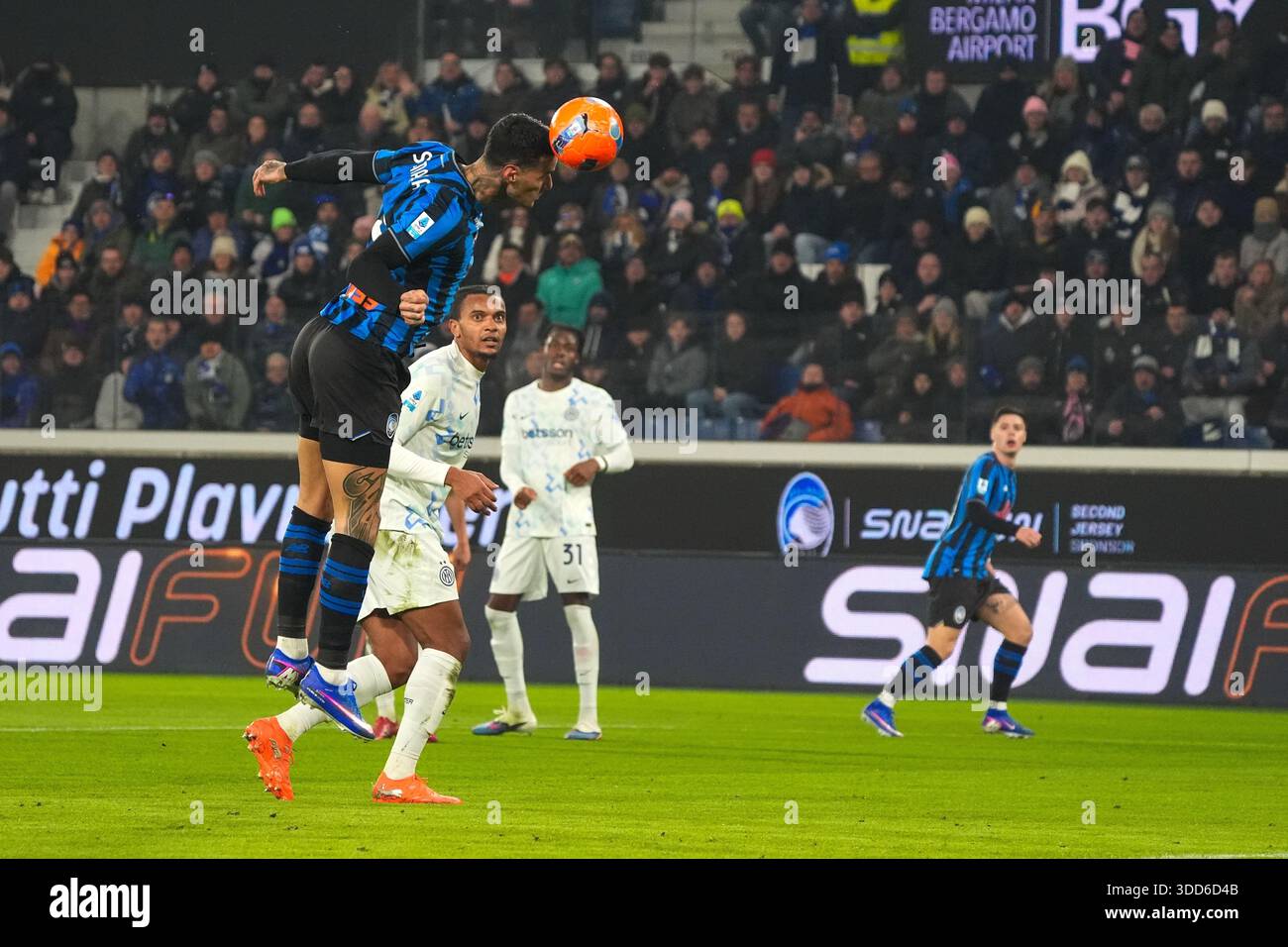Bergamo, Italy. 28/12/25. Gianluca Scamacca, Atalanta BC vs FC ...