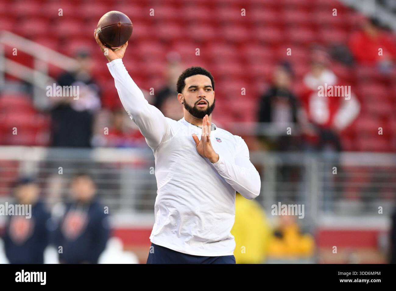 Chicago Bears quarterback Caleb Williams warms up before an NFL ...