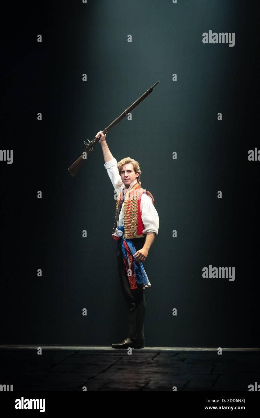 Actors during the presentation of the musical "Los Miserables" at the ...