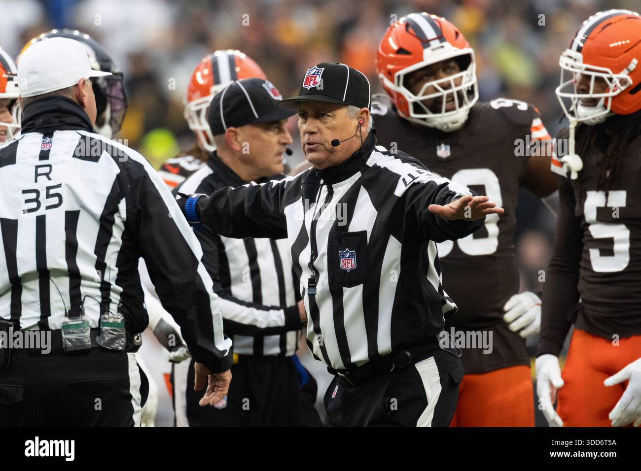 Line judge Jeff Seeman (45) signals during an NFL football game, Sunday ...