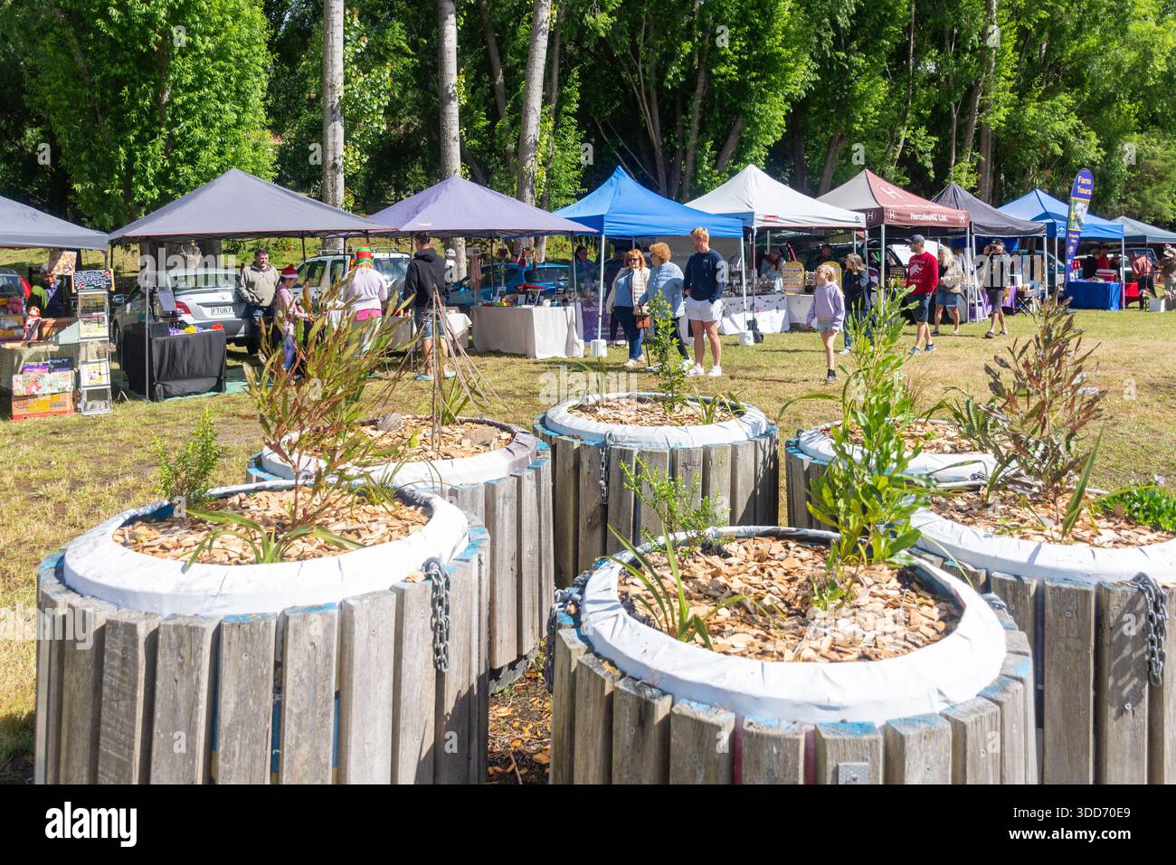 Little river town towns township plants stalls food markets outd hi-res ...