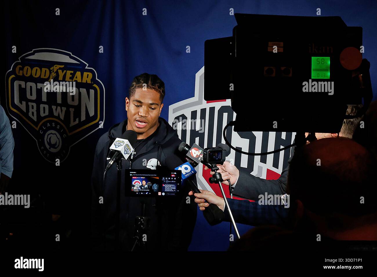Ohio State running back James Peoples speaks to reporters after ...