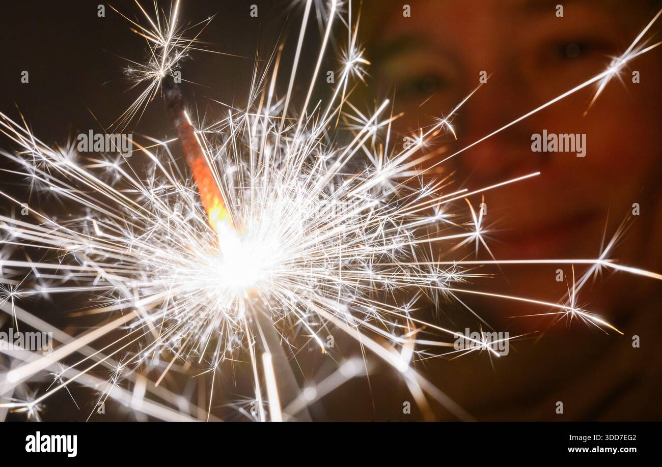 ILLUSTRATION - 29 December 2025, Lower Saxony, Hanover: Sparks fly from ...