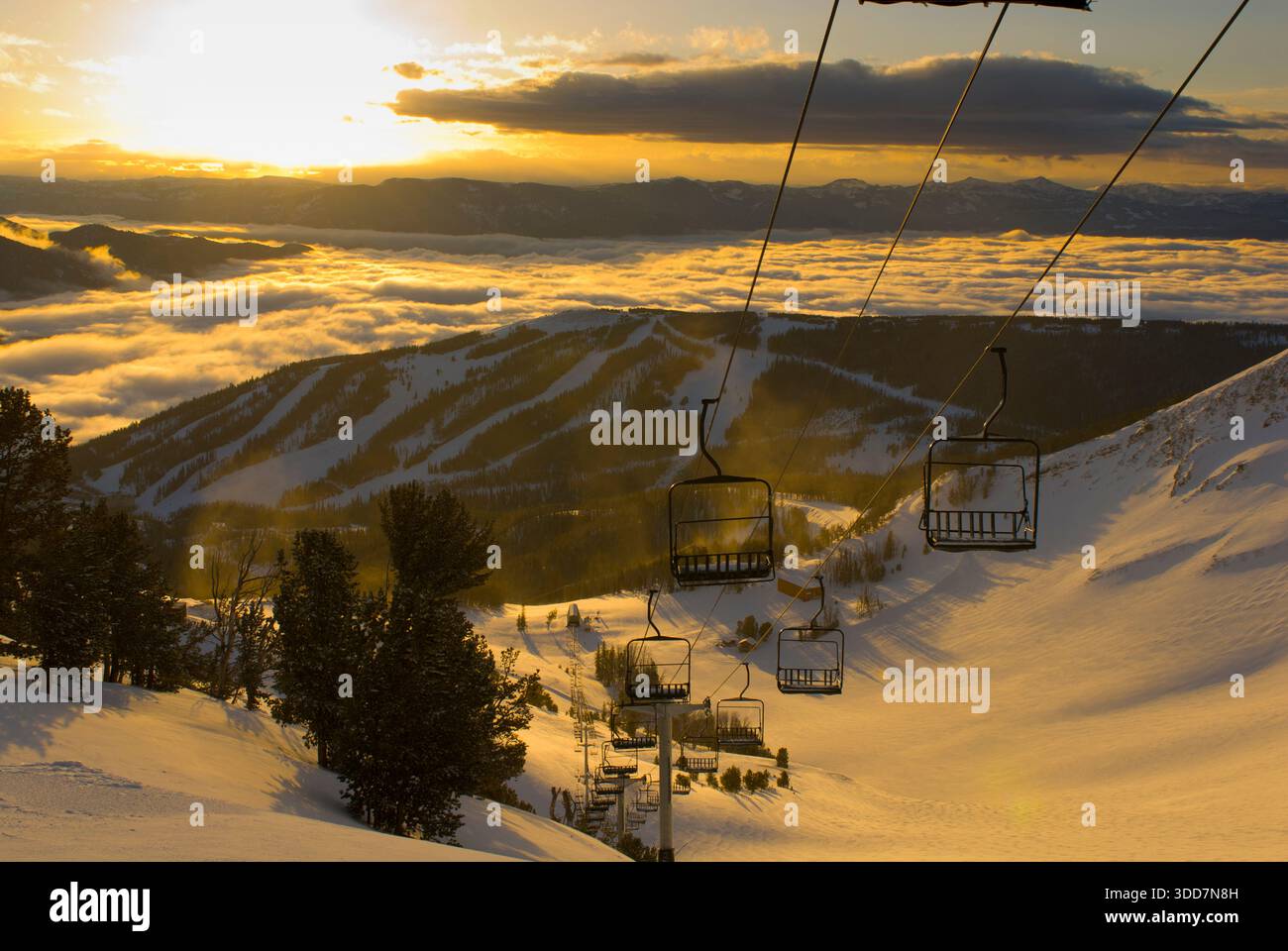 Human development resorts ski resort hi-res stock photography and ...