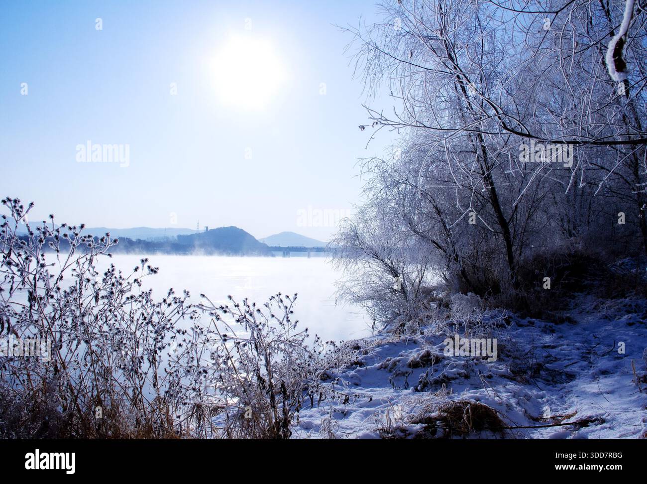 Rime scenery by the Songhua River in Jilin City, northeast China's ...