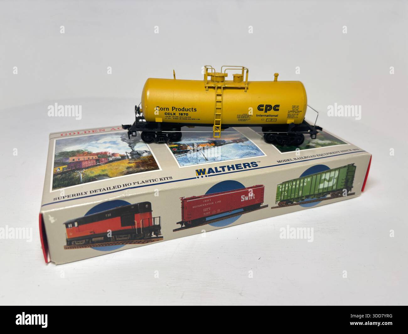 Walthers 1670 HO scale 40' tank wagon CPC International Corn Products ...