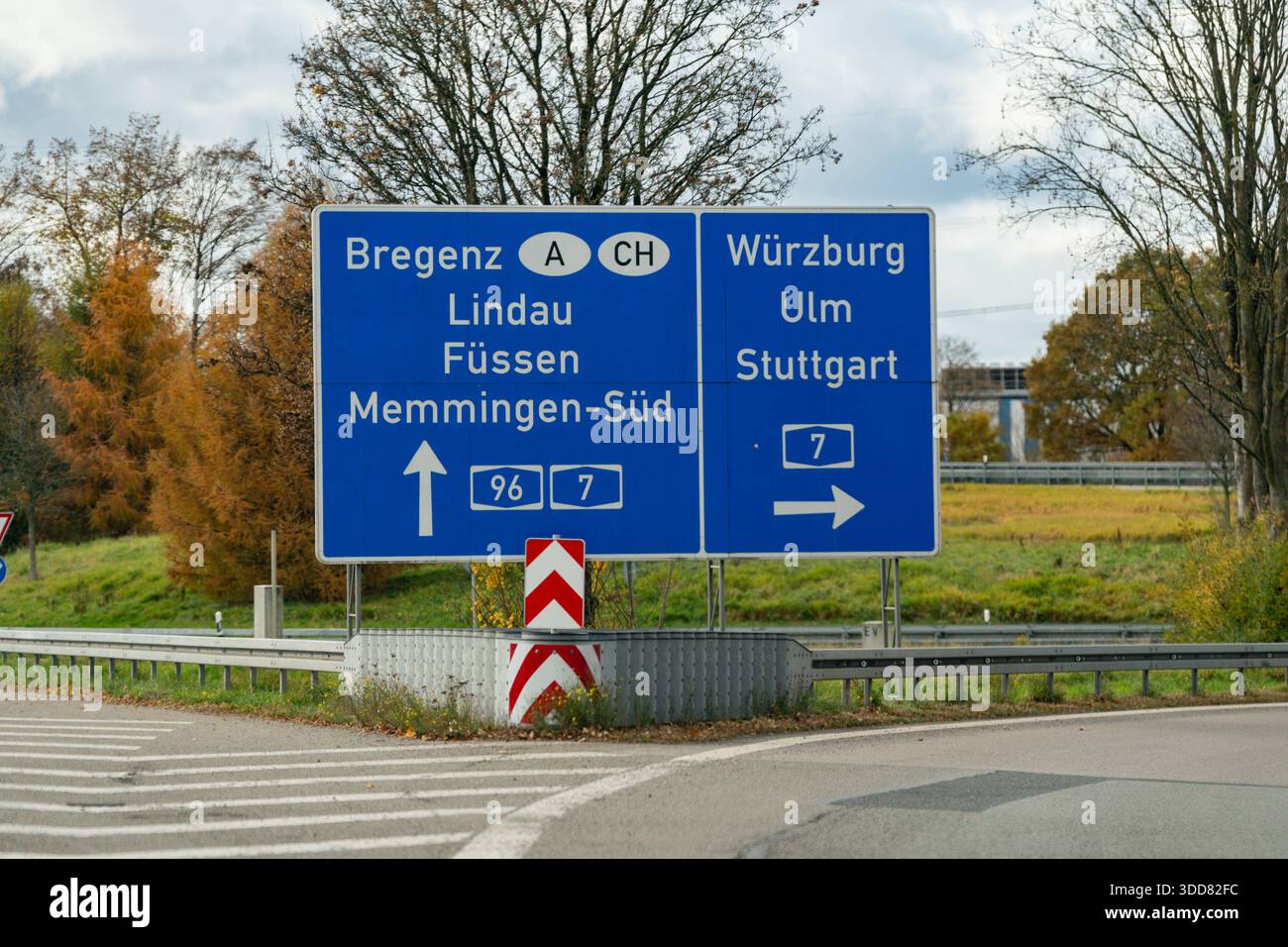 Deutschland, Bayern, Autobahn, Verkehr, Wegweiser, Straßenschild ...