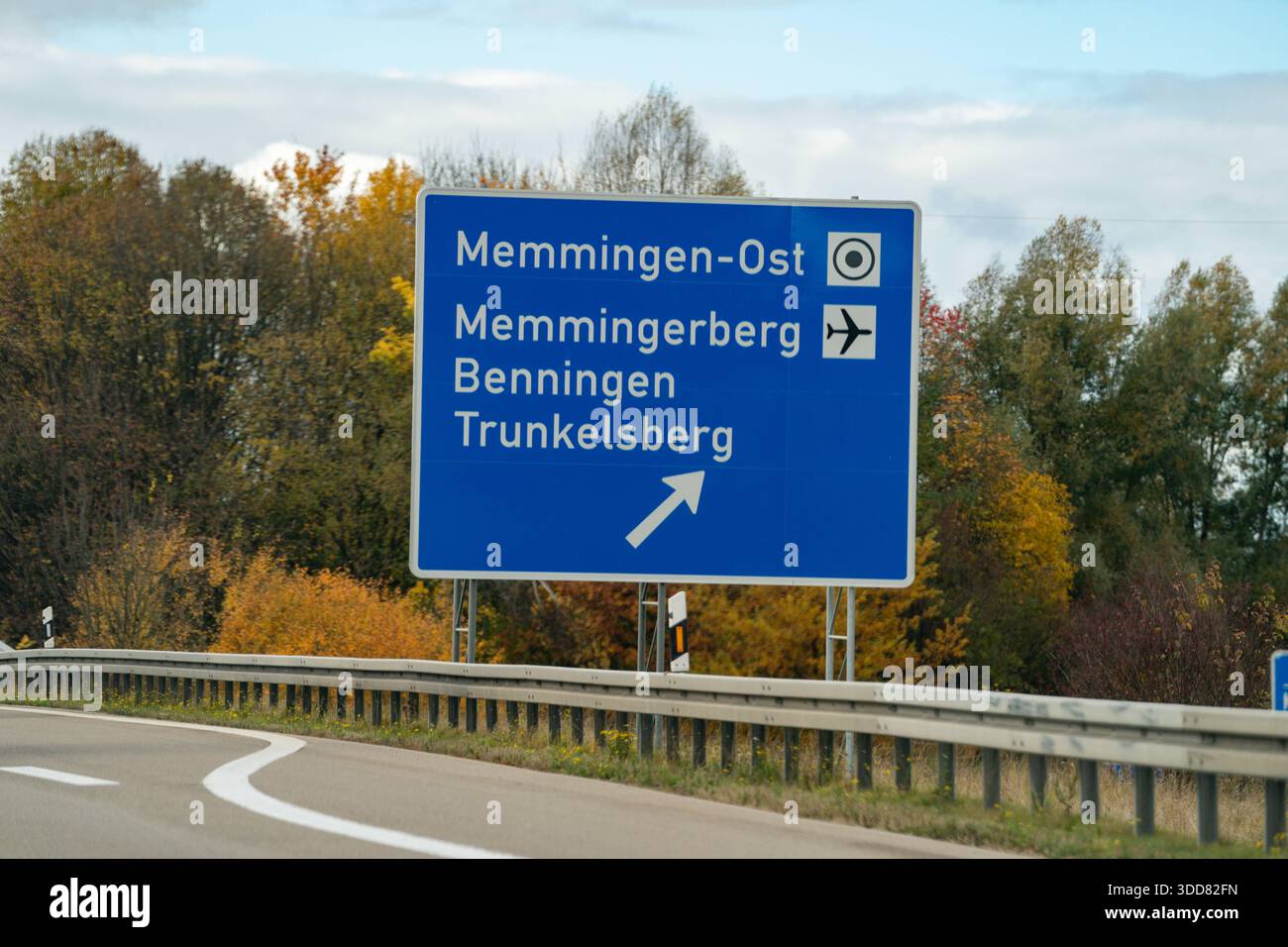 Verkehrszeichenkunde hi-res stock photography and images - Alamy