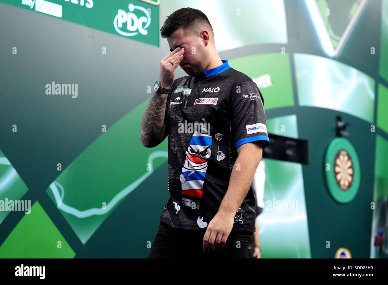 England's Ryan Meikle reacts during his match against England's Justin ...