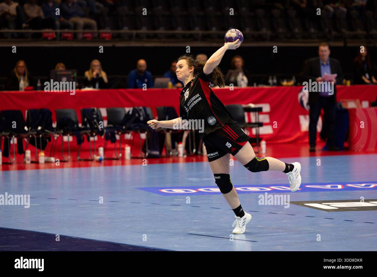 Guro Ramberg (15 Larvik) shoots the ball during the Norwegian ...