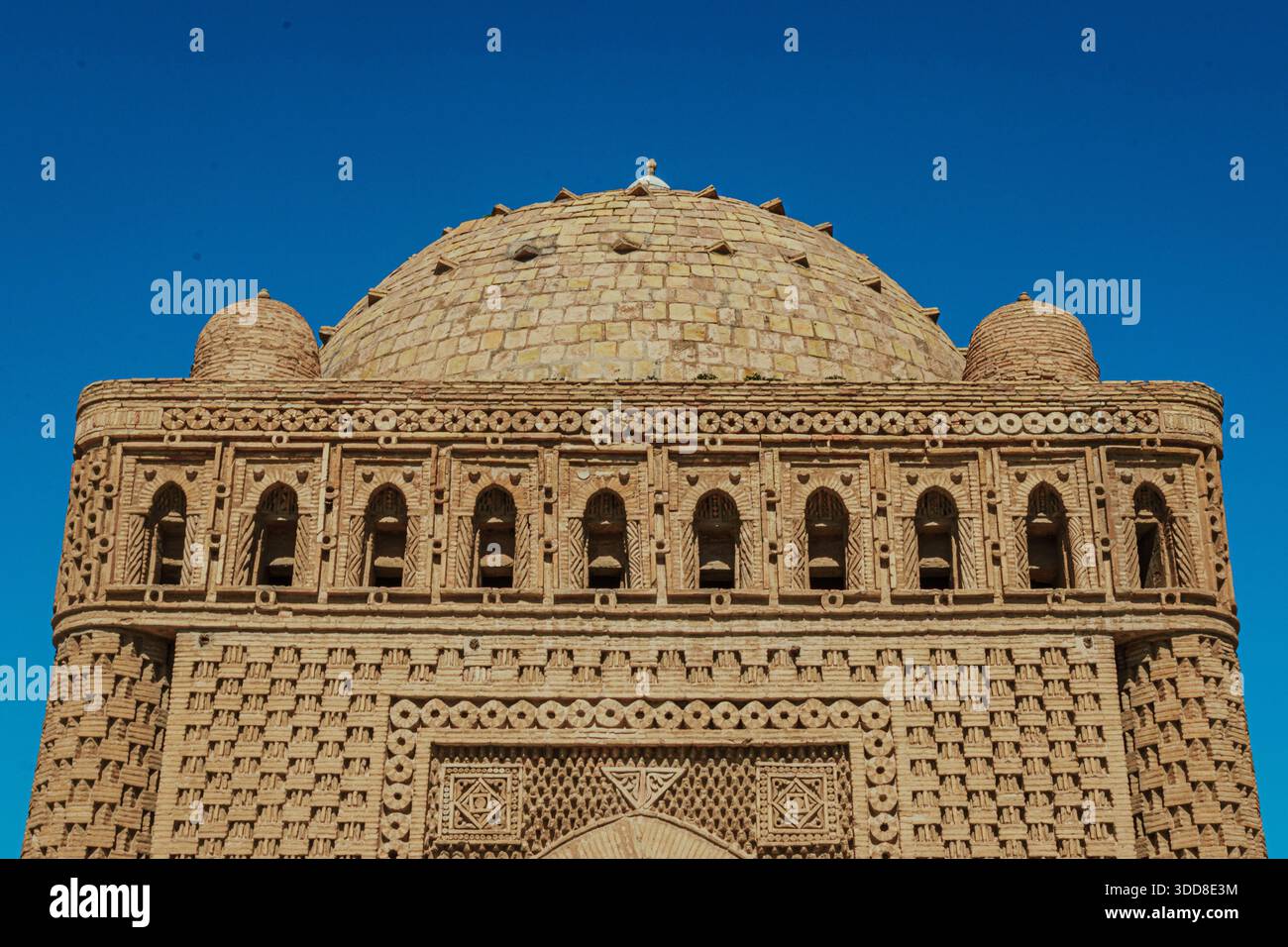 Mausoleum ismail samani in hi-res stock photography and images - Alamy