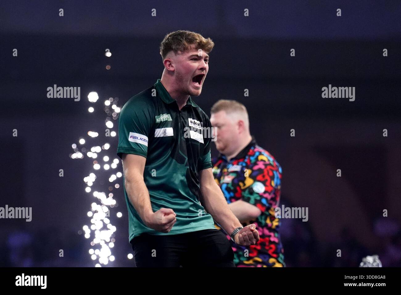 England's Charlie Manby celebrates defeating England's Ricky Evans on ...