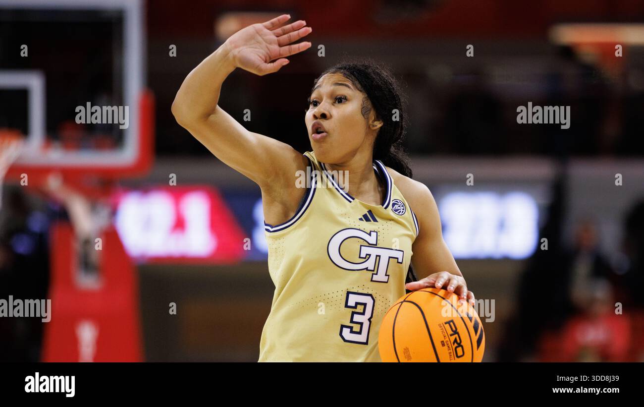 Georgia Tech's guard Erica Moon (3) handles the ball during an NCAA ...