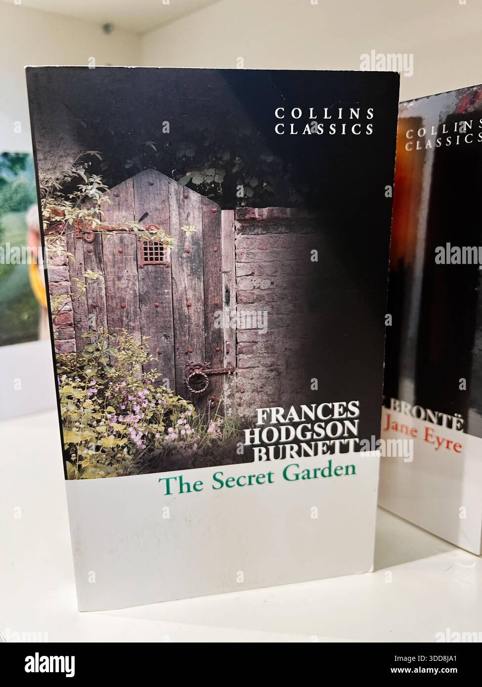 The secret garden book cover hi-res stock photography and images - Alamy