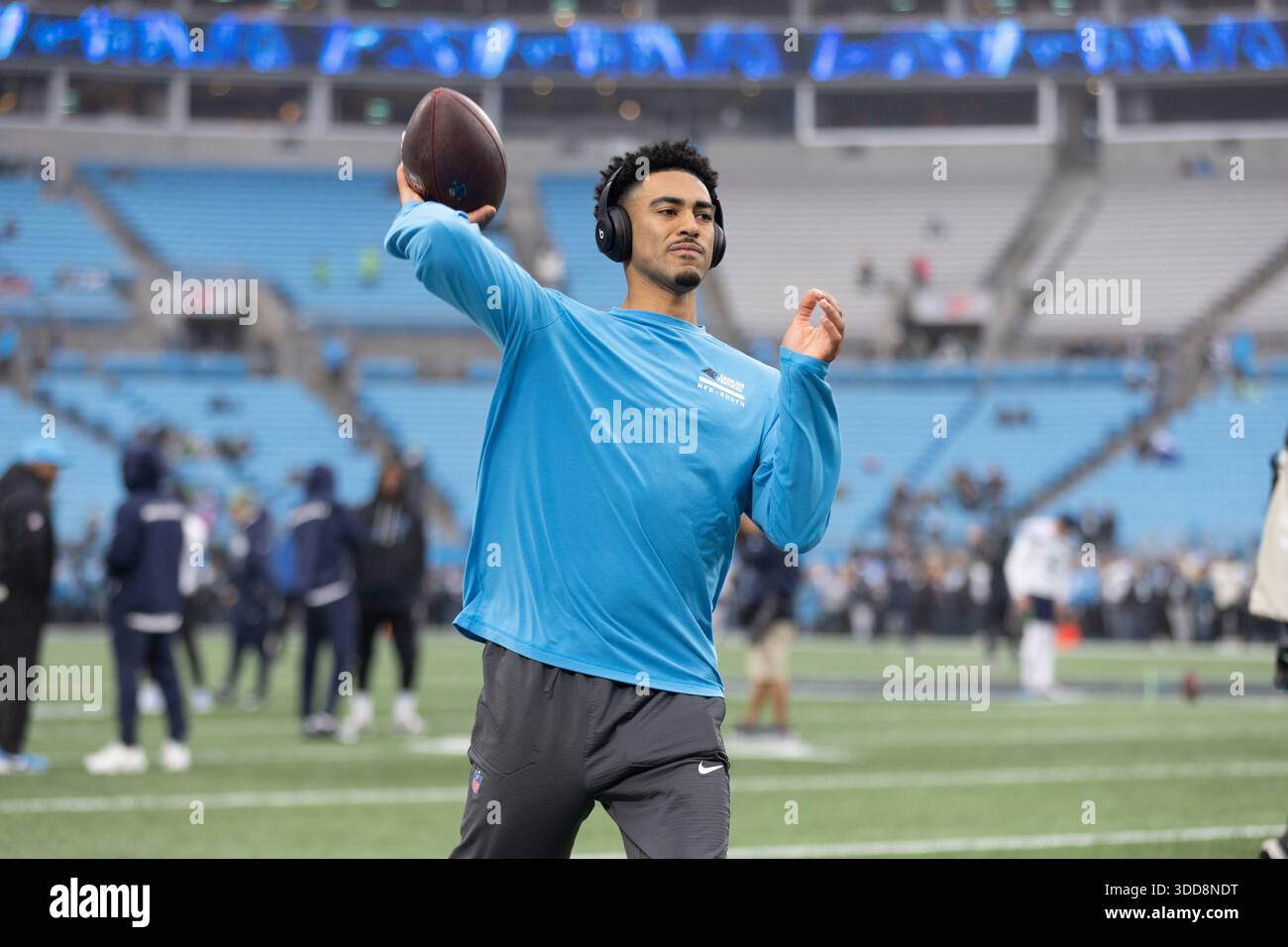 Carolina Panthers quarterback Bryce Young (9) warms up at Bank of ...
