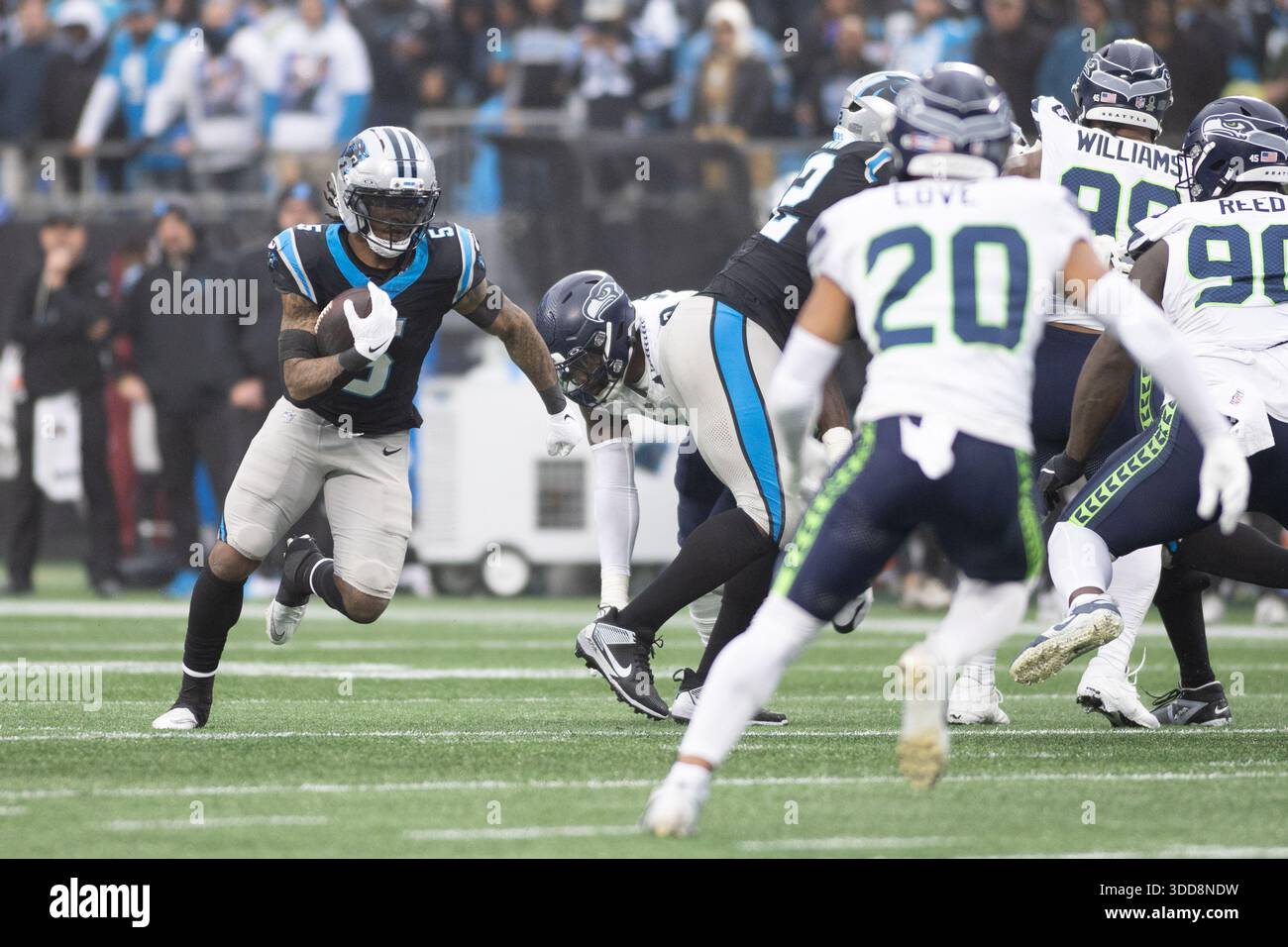 Carolina Panthers running back Rico Dowdle (5) runs the ball at Bank of ...