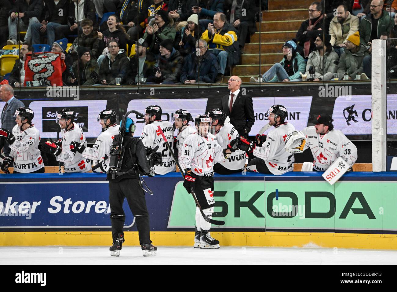 DAVOS, SWITZERLAND - DECEMBER 29: Anthony Richard of Team Canada ...
