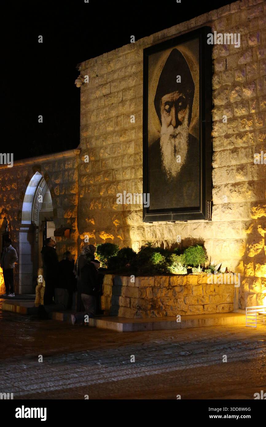 **NO LIBRI** Lebanon , Beirut, 2025/12/24 Mass celebrated on Christmas ...