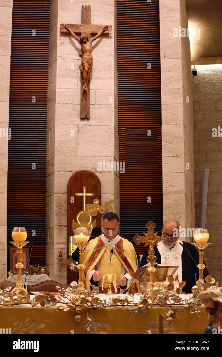 **NO LIBRI** Lebanon , Beirut, 2025/12/24 Mass celebrated on Christmas ...