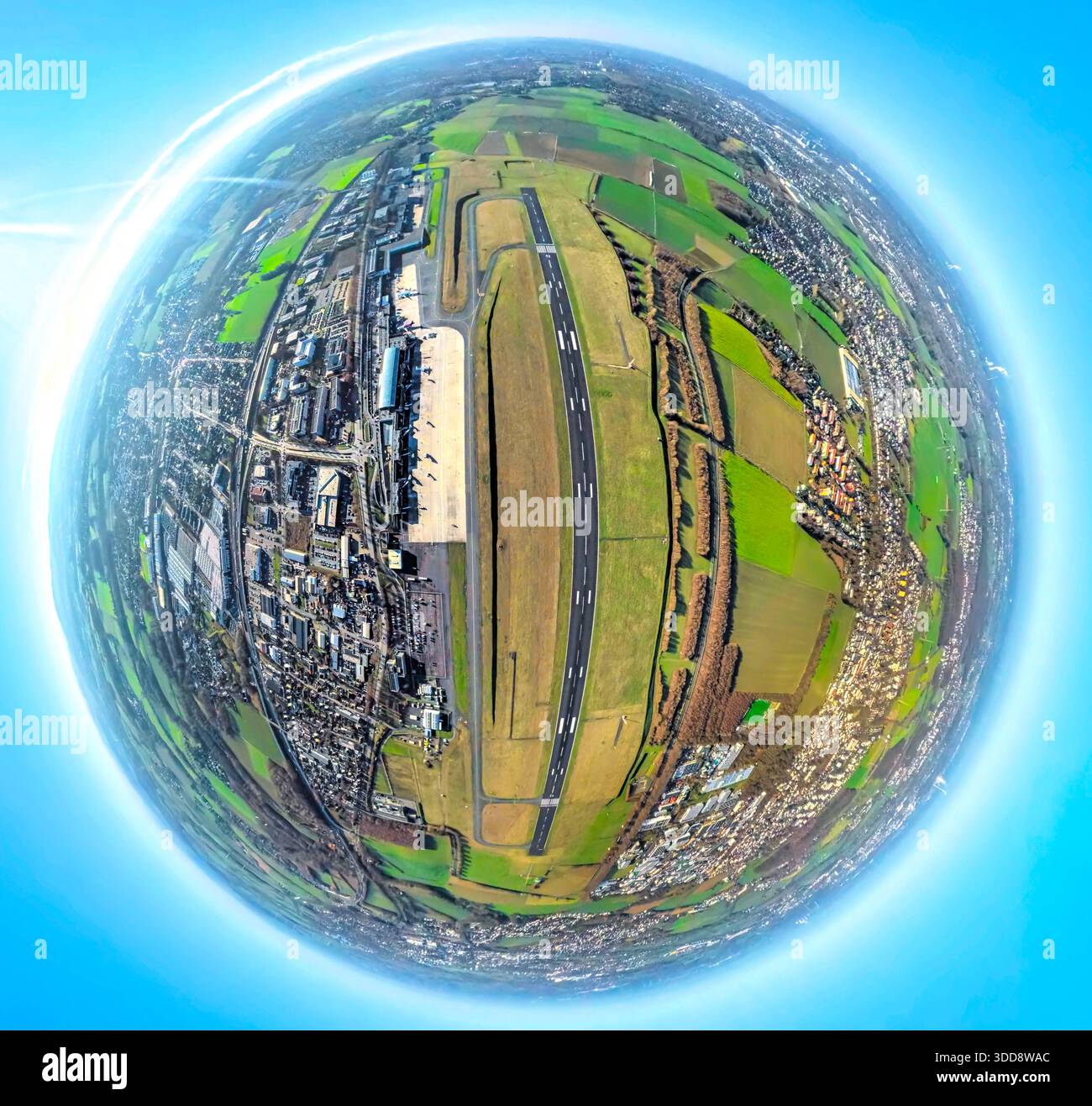 Luftbild, Flughafen Dortmund Airport DTM, Startbahn und Landebahn ...
