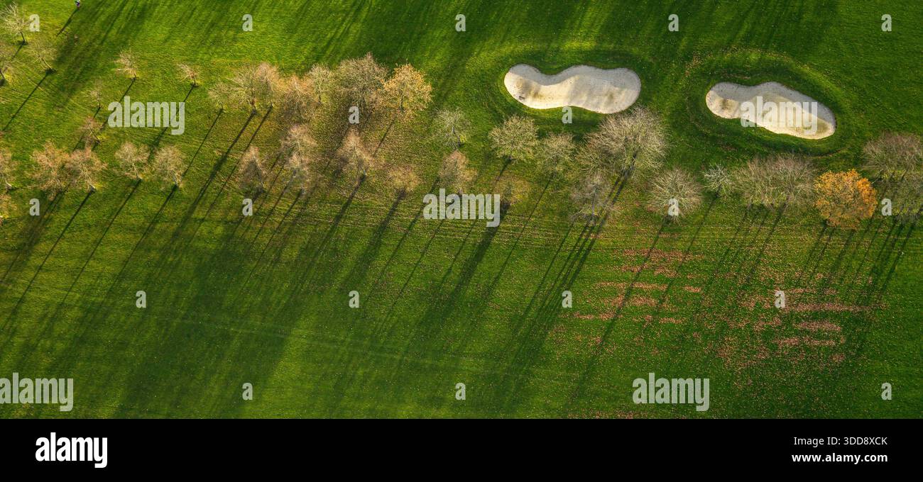 Luftbild, Golfanlage Felderbach, Golfplatz mit Sandbunker und Schatten ...