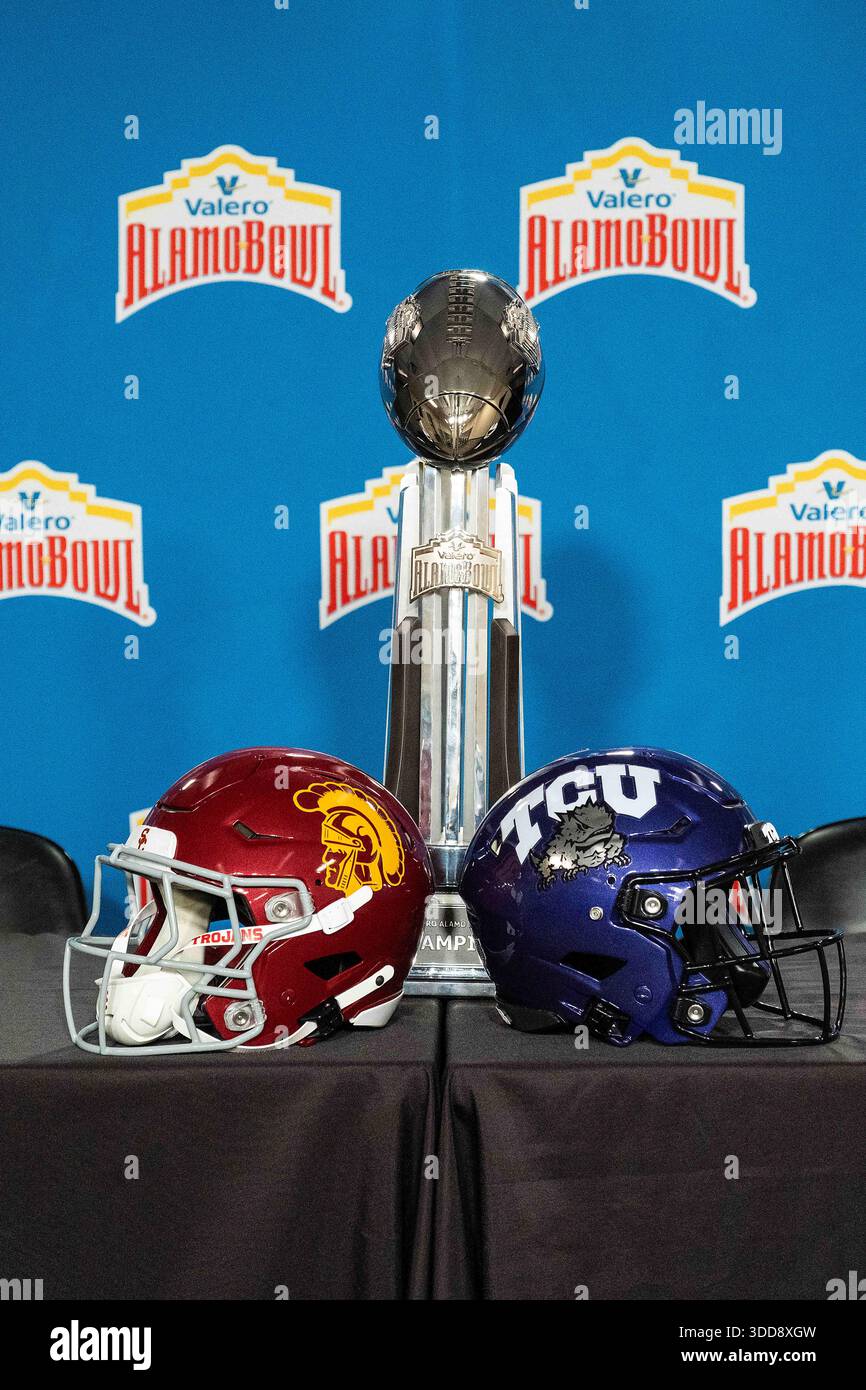 December 29, 2025: USC Trojans vs TCU Horned Frogs with Valero Alamo ...