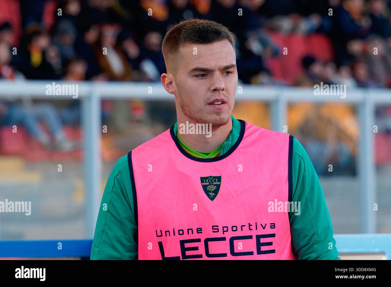 Jasper Samooja of US Lecce during US Lecce vs Como 1907, Italian soccer ...