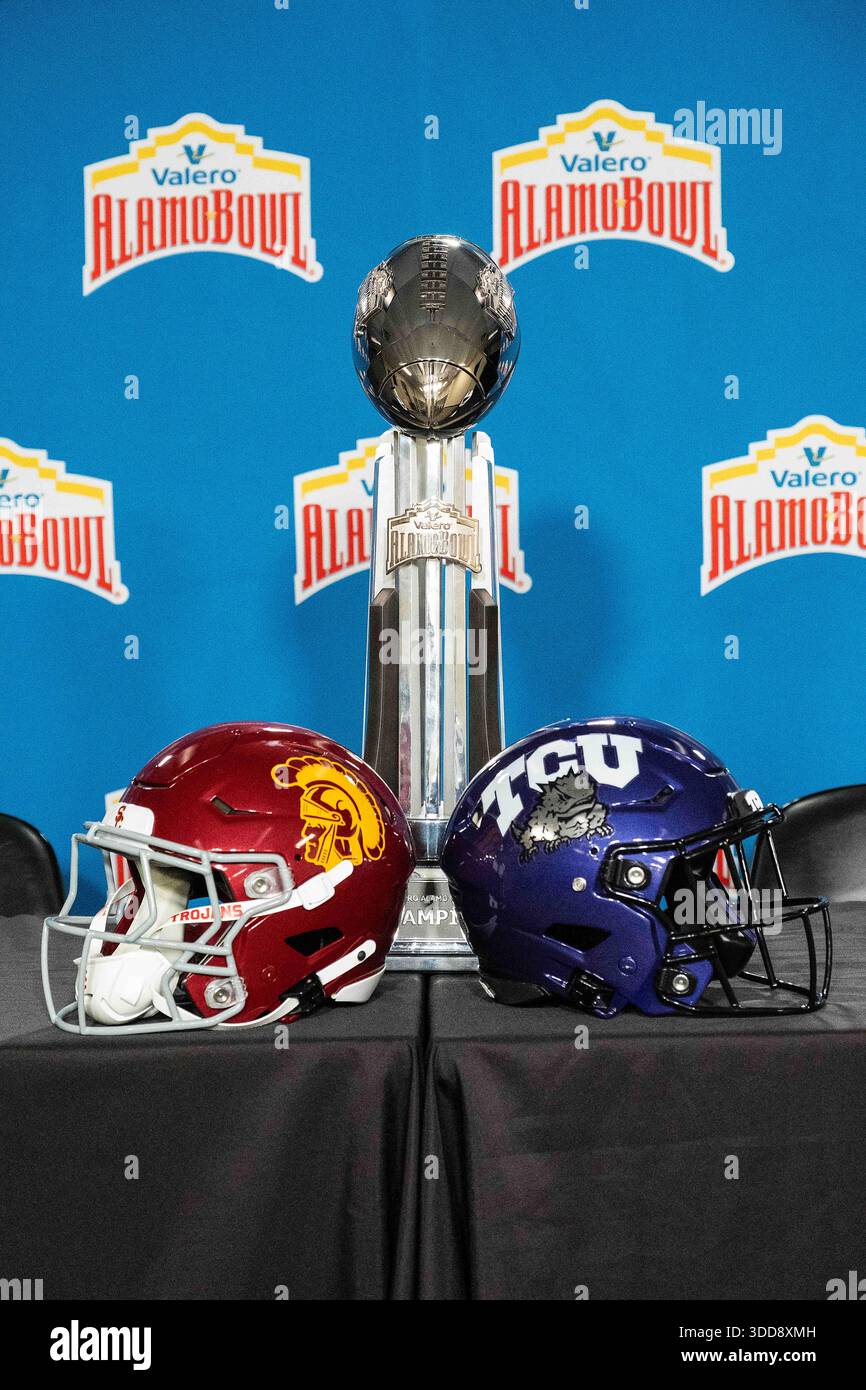 December 29, 2025: USC Trojans vs TCU Horned Frogs with Valero Alamo ...