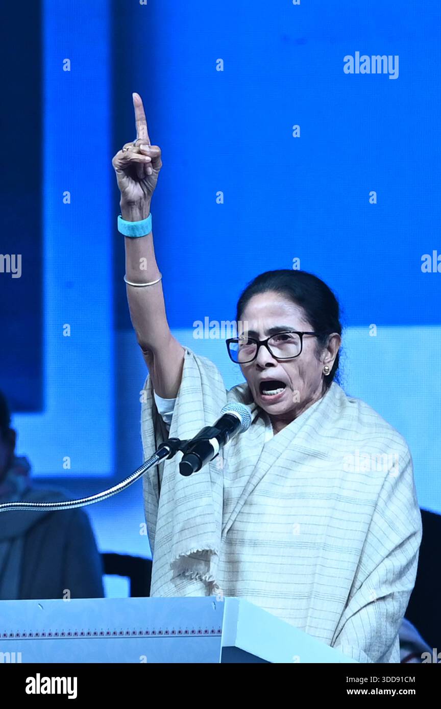 KOLKATA, INDIA - DECEMBER 29: Chief minister Mamata Banerjee speaks ...