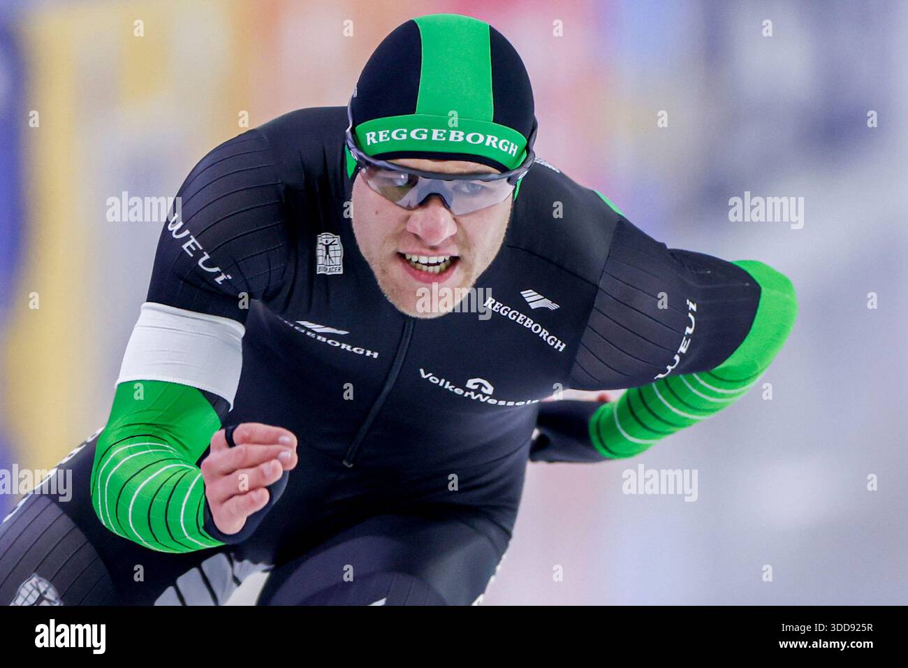Stefan Westenbroek of Team Reggeborgh competing on the Men's 1000m on ...