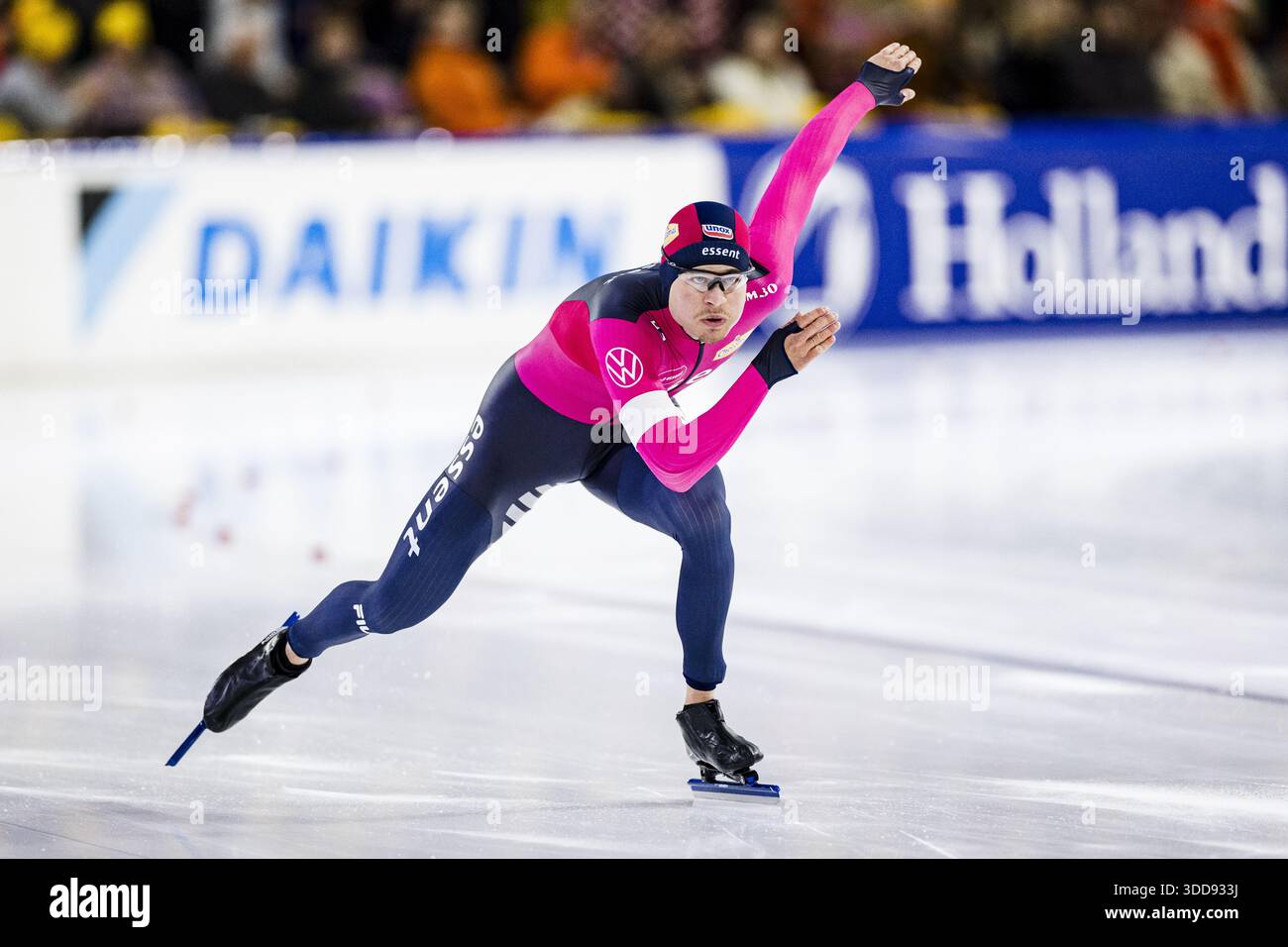 HEERENVEEN - Joep Wennemars in action during the men's 1000m on the ...