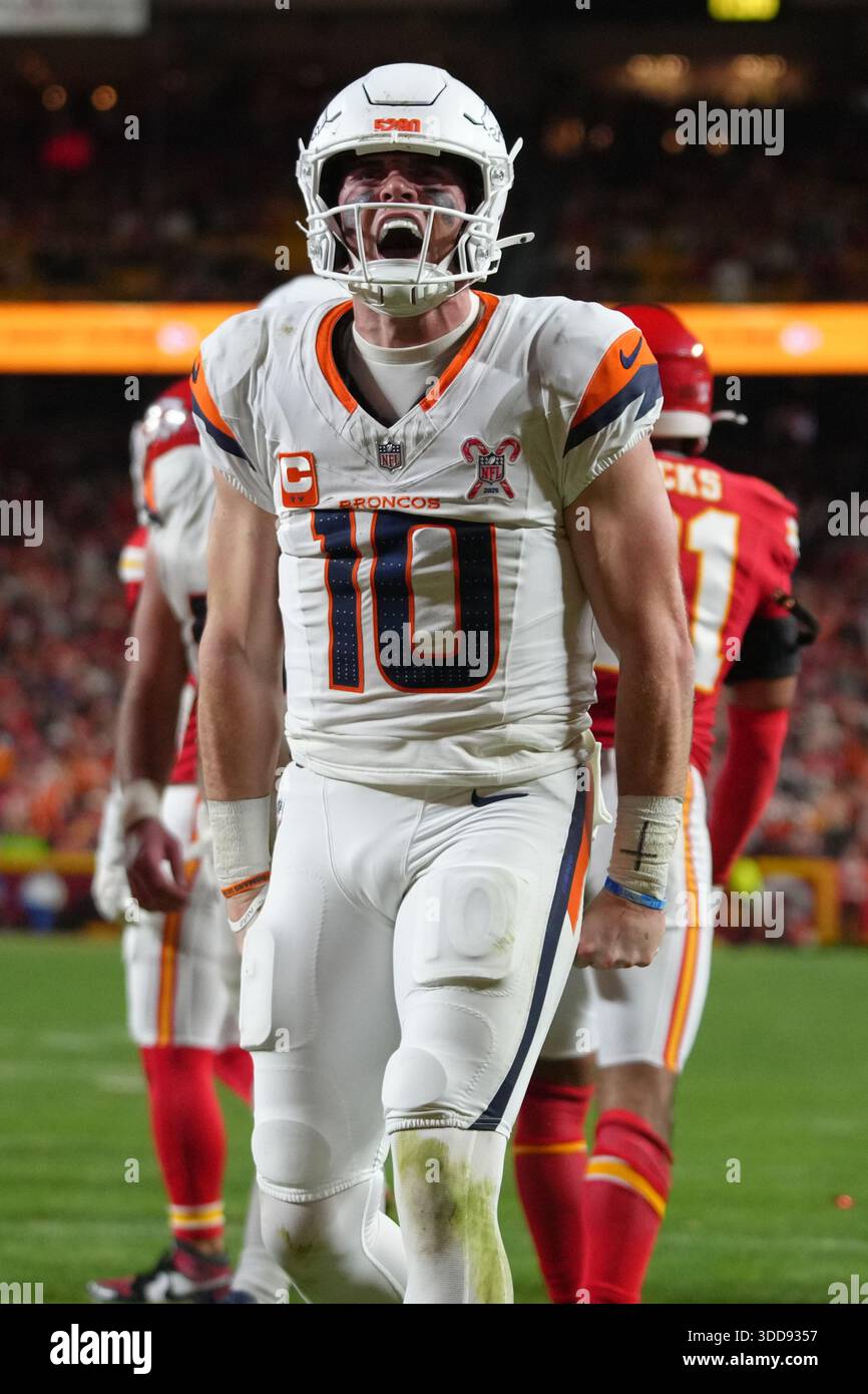 Denver Broncos quarterback Bo Nix celebrates a touchdown against the ...