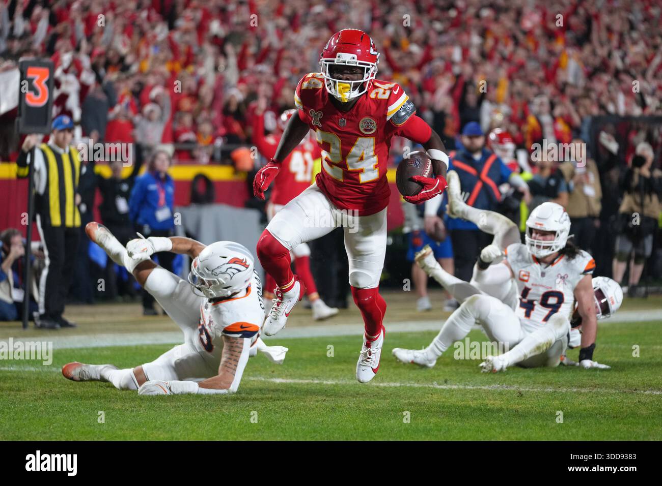 Kansas City Chiefs running back Brashard Smith (24) scores during an ...