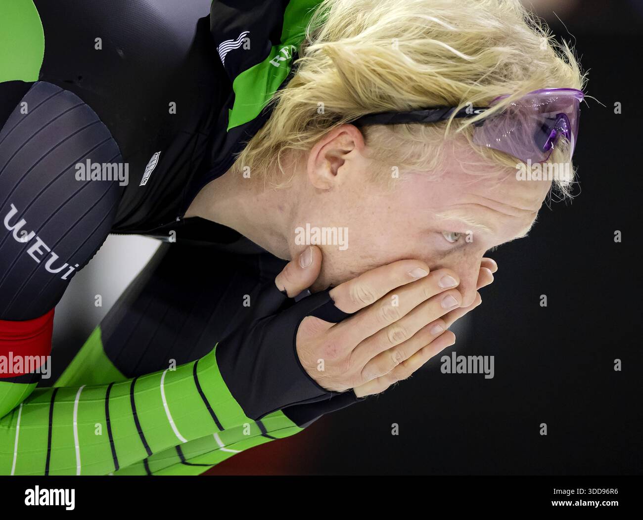 HEERENVEEN - Tim Prins is disappointed after the men's 1000m on the ...